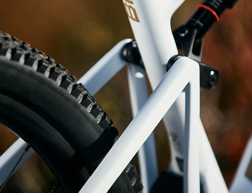 BMC Mountain Cross-Country E-Bikes | Fourstroke AMP LT