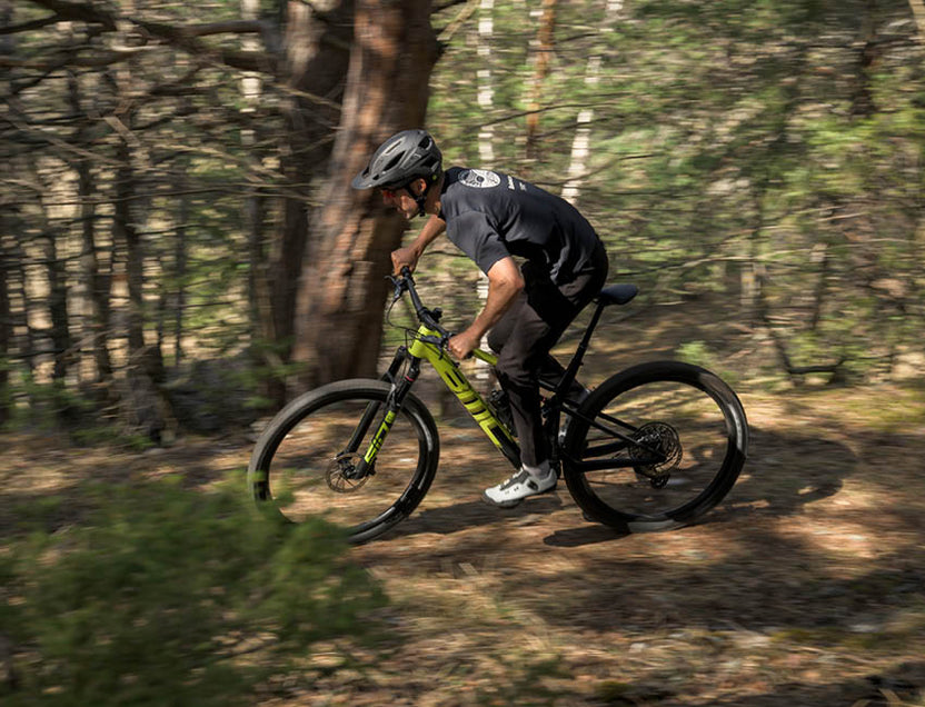 BMC Mountain Cross-Country E-Bikes | Fourstroke AMP LT – BMC USA Corporation